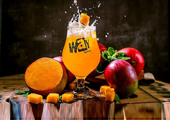 WAY BEER LANÇA CERVEJA DE MANGA - Mesa de bar